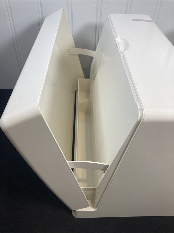 Janome Memory Craft 11000 Sewing/ Embroidery Machine With Accessories ...