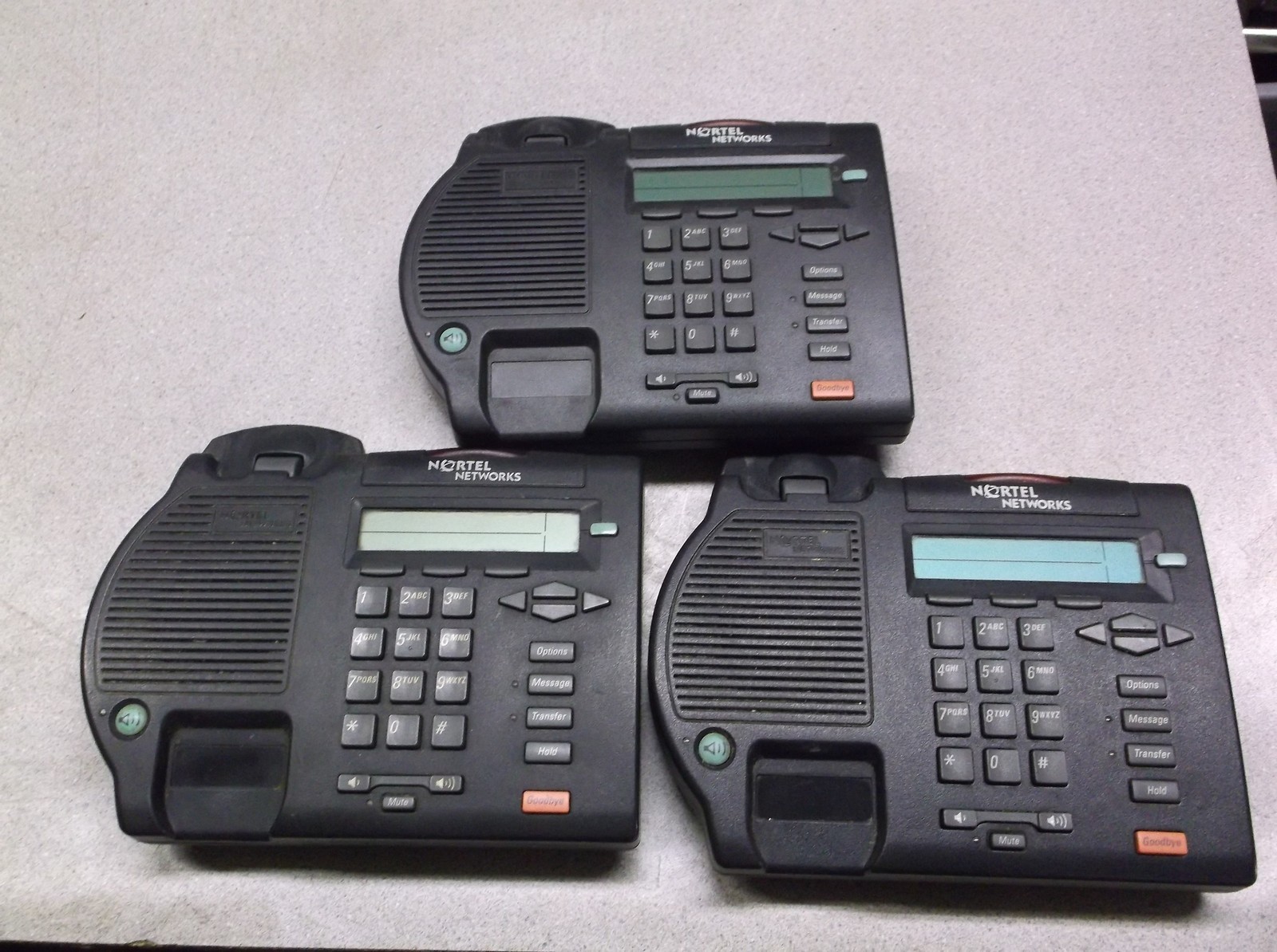 Lot of 3 Nortel Networks Phones NTMN32GA70 M3902 A0871952 *FREE ...