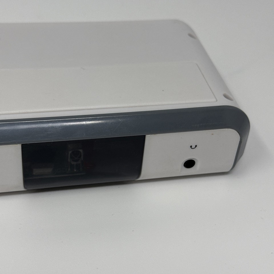 Hyperkin FC Mobile II 2 - Portable Nintendo NES - Powers On, White ...