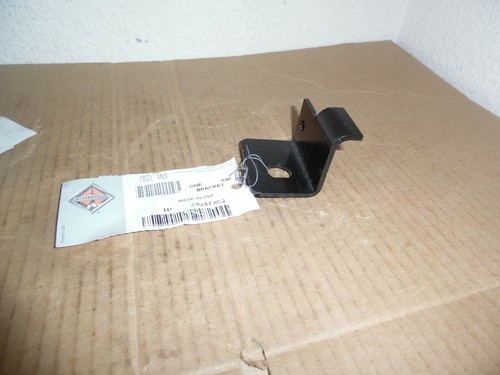 International Navistar 592572C2 THROTTLE CABLE BRACKET New Genuine OEM ...