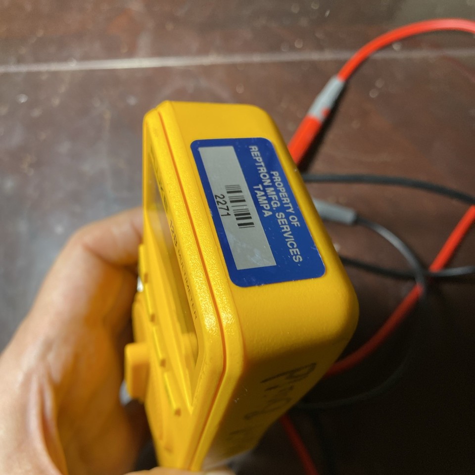 Fluke 12B Handheld Digital MultiMeter Electrical Tester, 600V | eBay