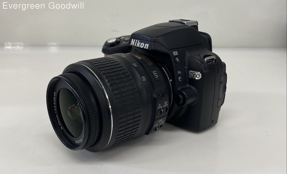 Nikon D60 10.2MP DSLR Camera with 18-55mm VR Lens Powers On Untested P ...