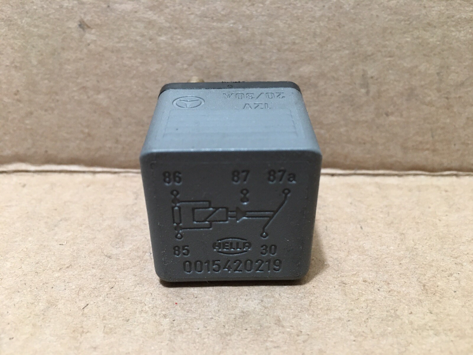 Hella Mercedes Stamp R107 W115 W123 W124 W126 Multi Purpose Relay ...
