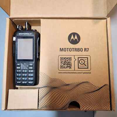 NEW OEM Motorola R7 Two-Way Digital Radio AAH06RDN9RA1AN MOTOTRBO 403 ...