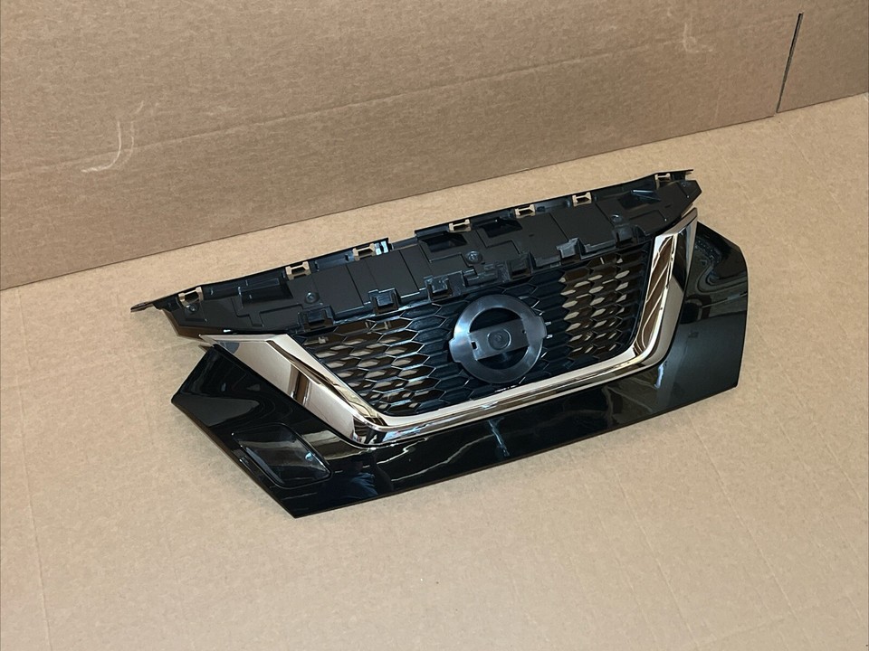 NEW for 2020-2022 NISSAN VERSA Front Bumper Upper Grille Assembly | eBay