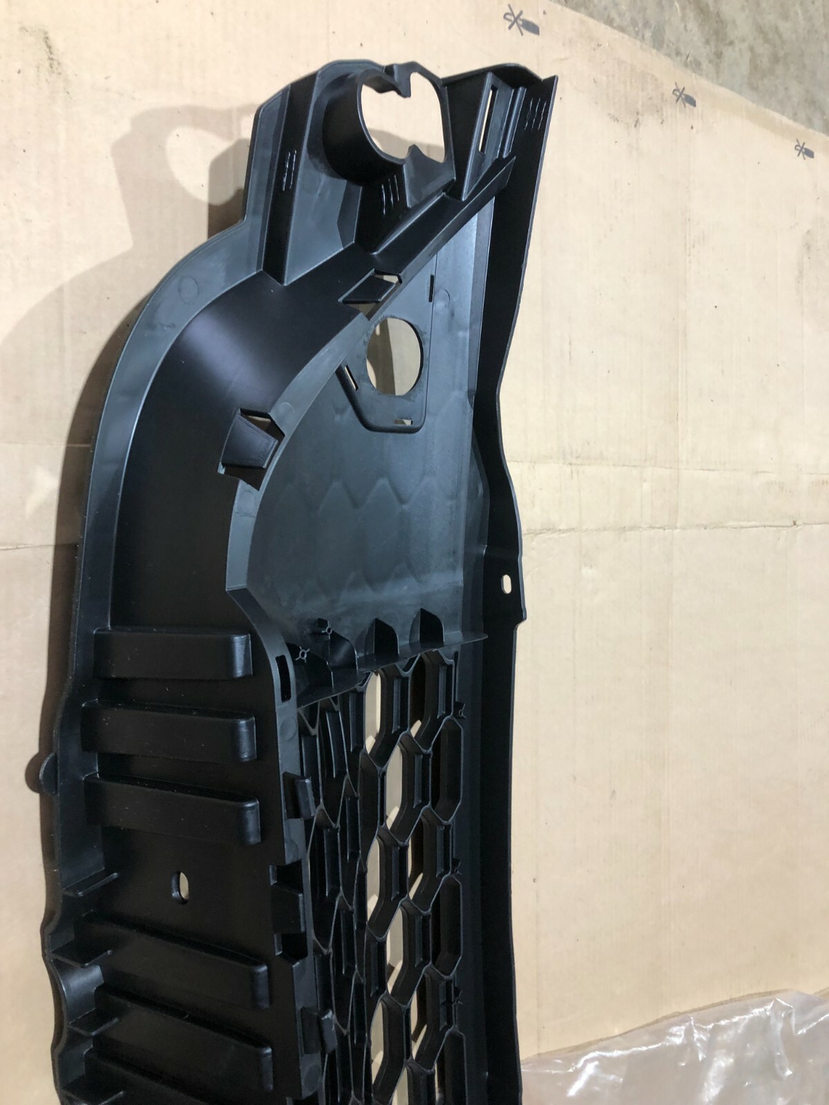 IVECO DAILY 2015 ONWARDS FRONT LOWER CENTRE BUMPER GRILL 5801529764 ...