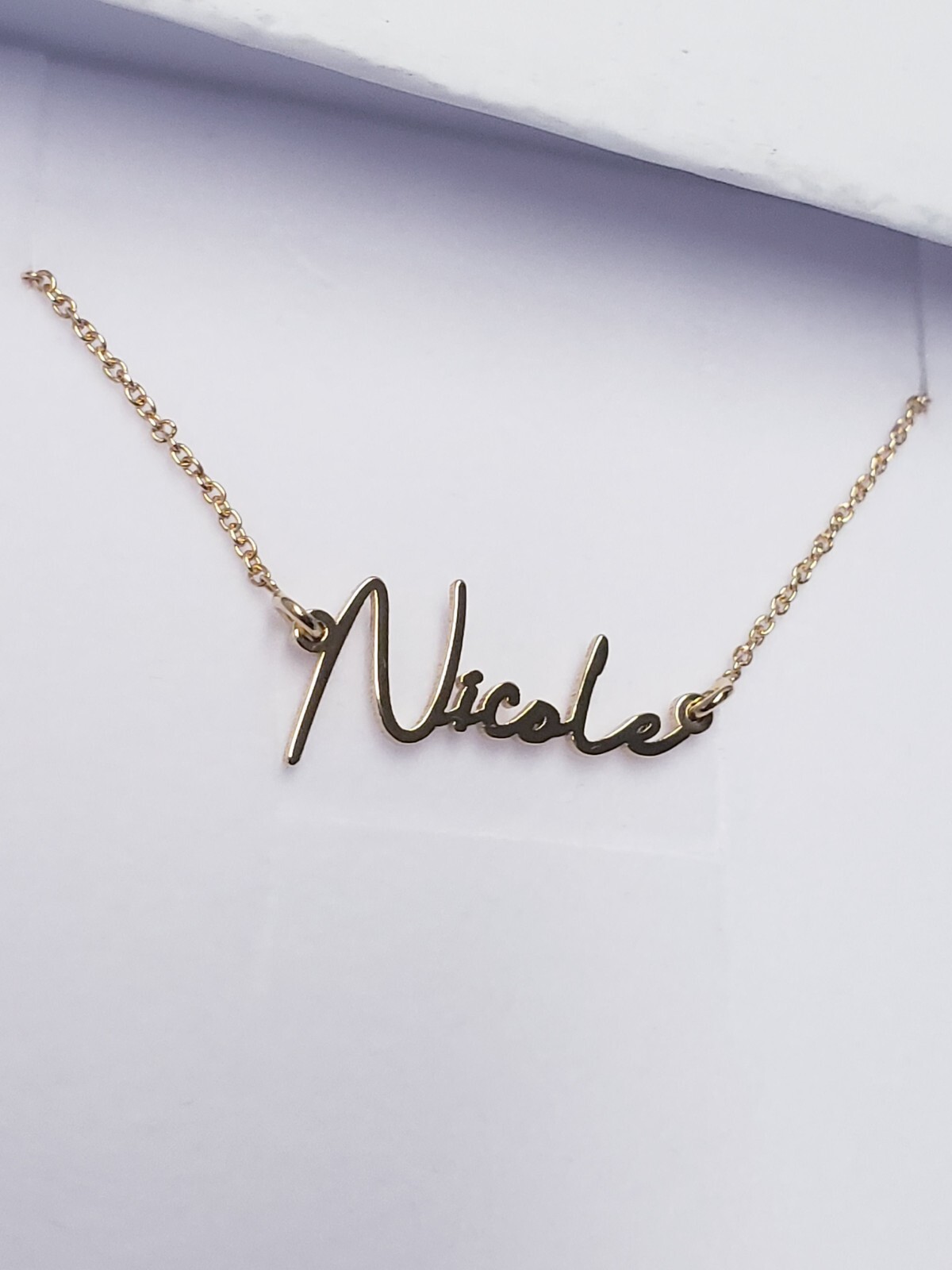 OAK AND LUNA BELLE CUSTOM NAME NICOLE NECKLACE GOLD P… - Gem