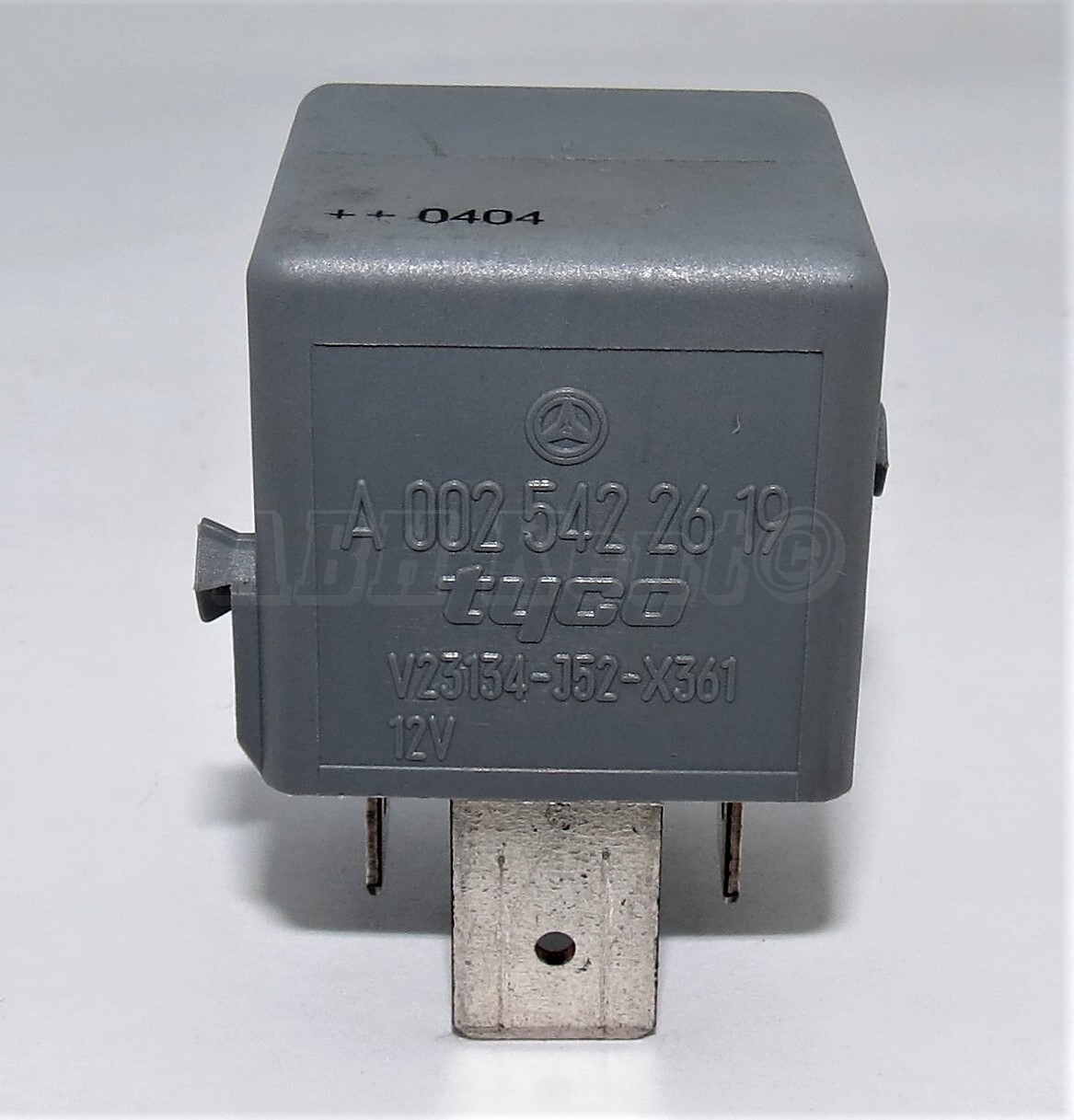 Mercedes-Benz (1996-2004) 4-Pin Grey Relay A0025422619 Tyco V23134-J52 ...