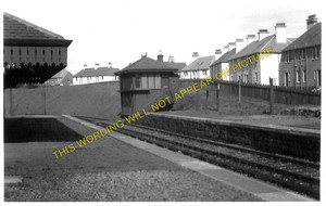 Chapelhall Railway Station Photo. Calderbank - Newhouse. Airdrie to ...