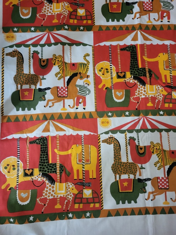 Vintage child's circus carousel bedspread fabric sewing panel material ...