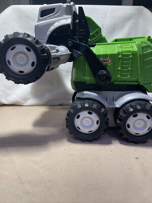 2009 MATCHBOX Stinky The Talking Robot Garbage Truck Mattel Lights ...