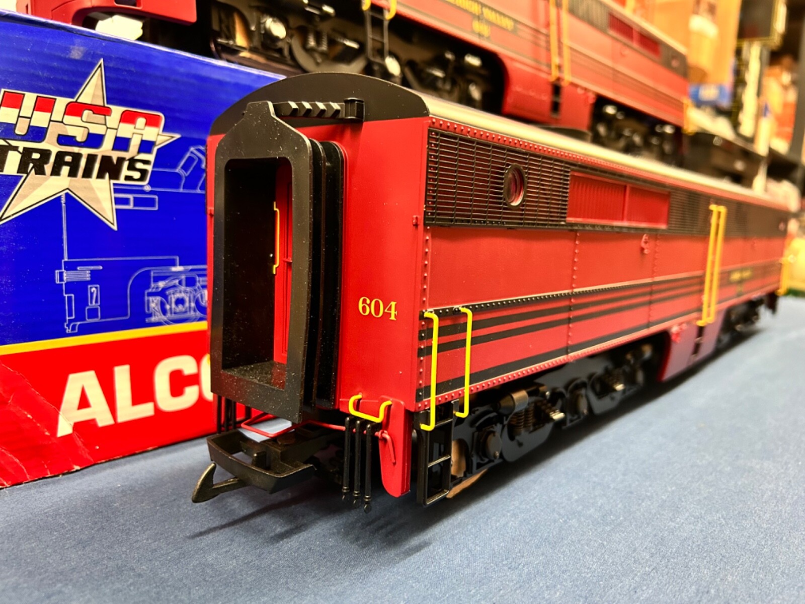 USA Trains Lehigh Valley #603/604 Alco PA/PB Diesel Engine Set R22408-2 ...