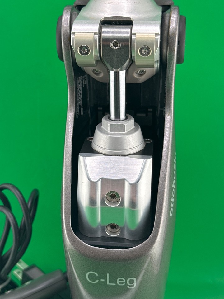 OTTOBOCK Otto Bock Cleg C-leg C Leg 4 Prosthetic Knee. 3c98-3. Perfect ...