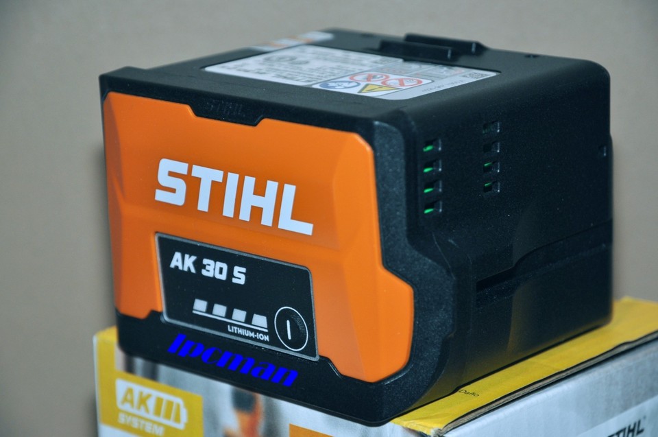 STIHL AK 30 S Battery Lithium-Ion Battery Pack (GEN 3) + STIHL Glasses ...