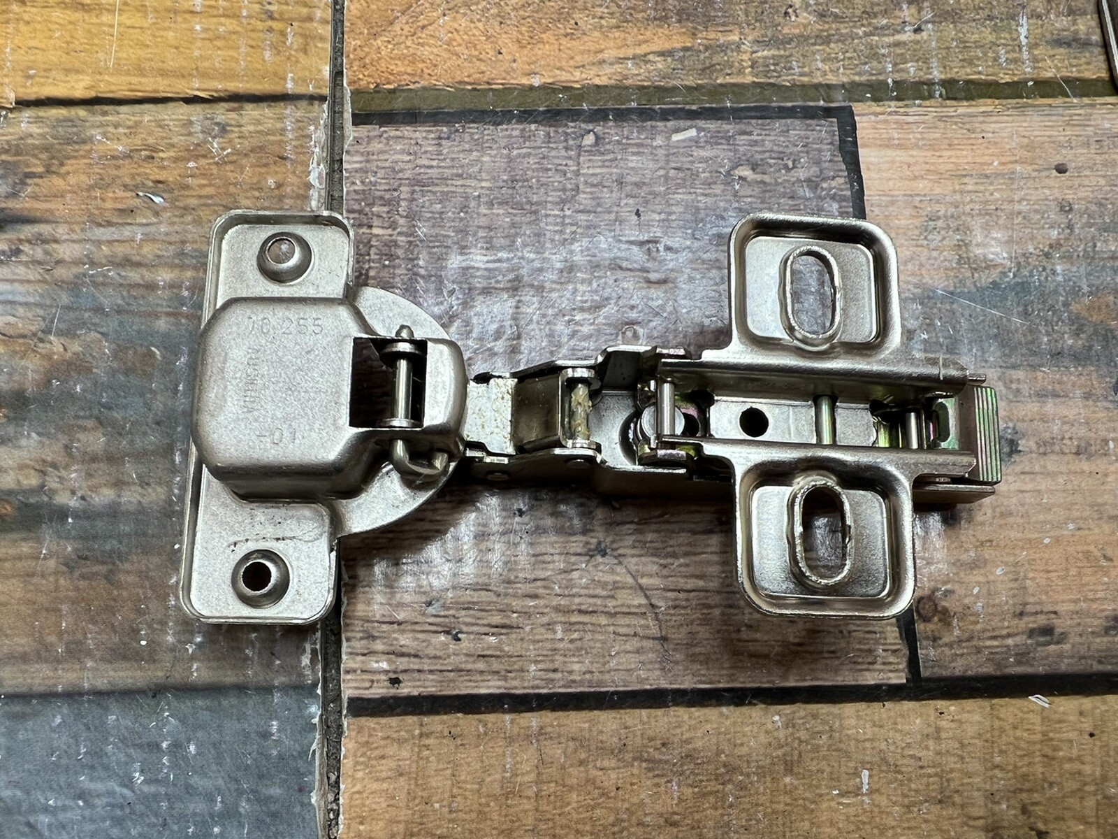 Lot (18) Blum 70 255 Hinge | eBay