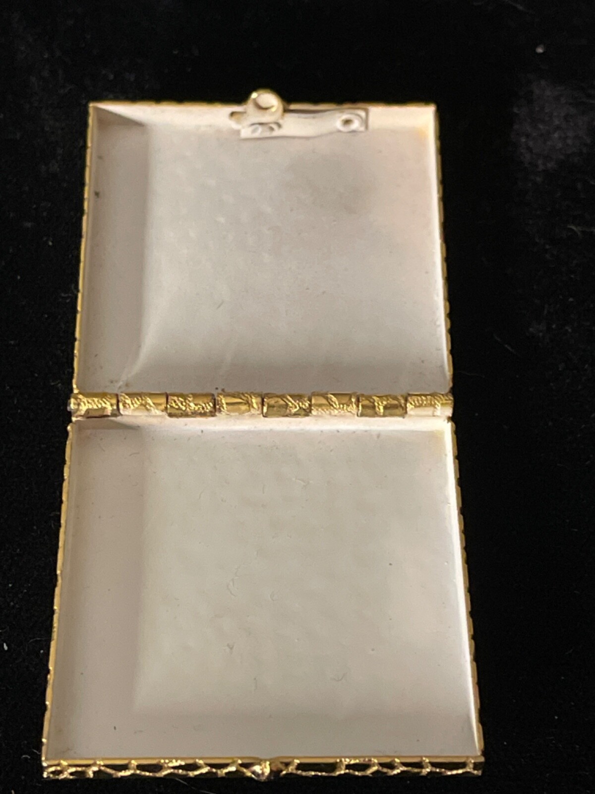 Vintage Small Gold Tone Travel Pill Trinket Box Hinged Lid 1.5" w/Greek ...