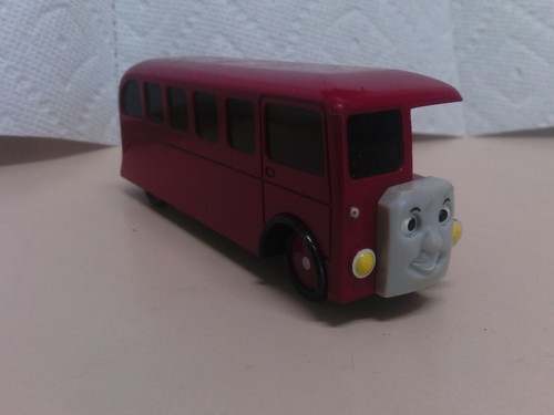 Bachmann Trains Thomas and Friends Bertie Bus 2002 42442 HO/OO #2 | eBay