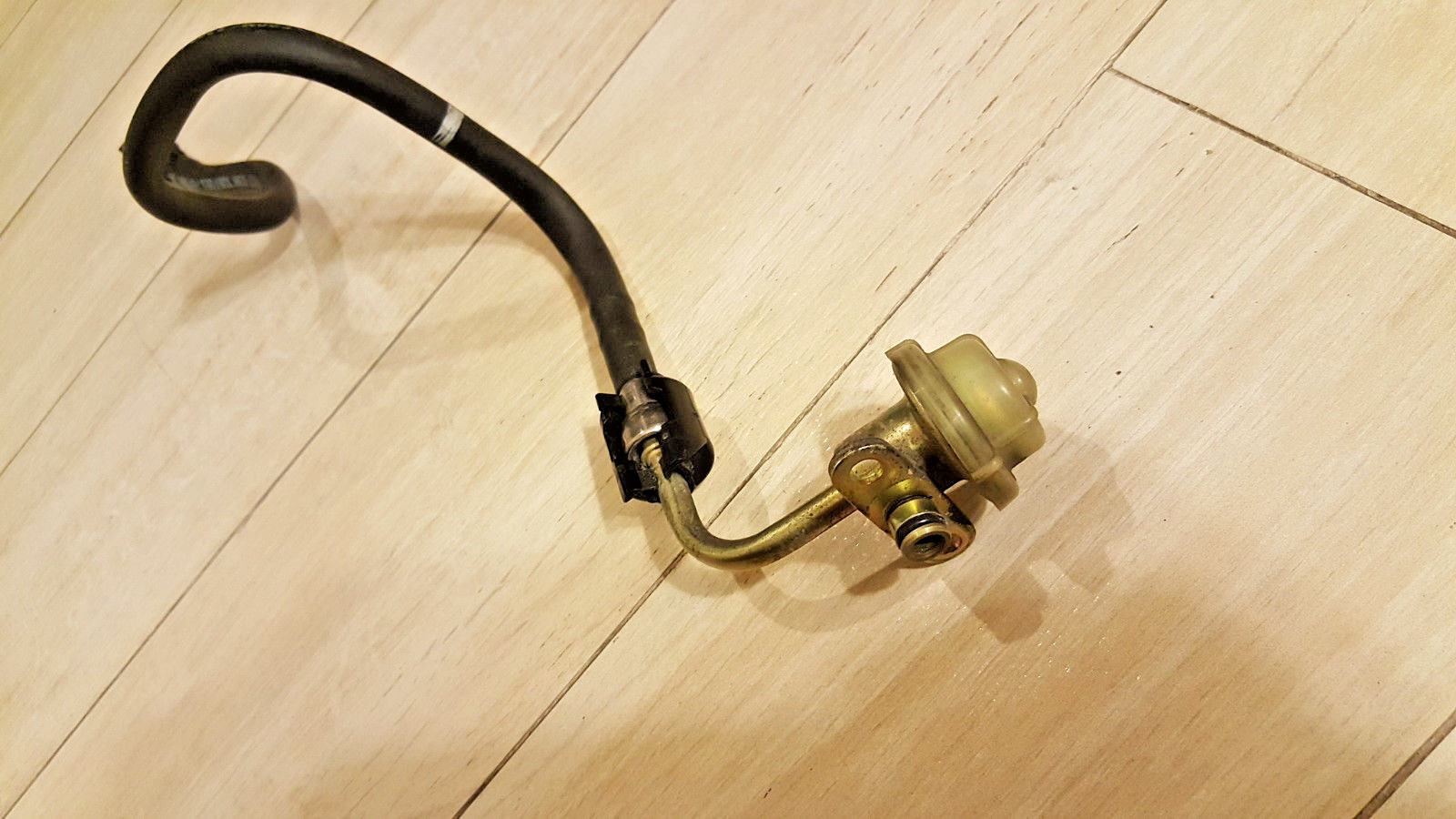 2002-2006 toyota camry 2.4L DAMPER FUEL PRESSURE PULSATION hose oem b6 ...