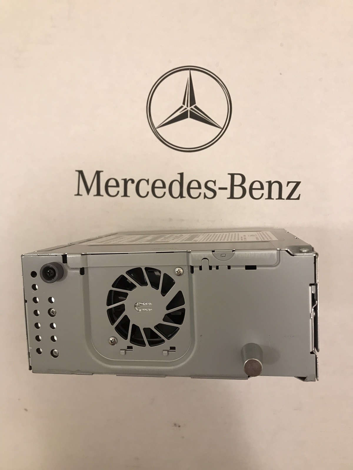 Mercedes Benz 205 C Class Audio Head Unit Brand New OEM 205-900-11-33 ...
