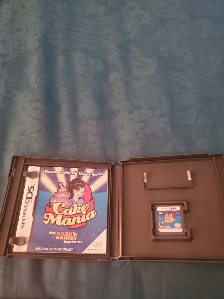 CAKE MANIA Nintendo DS lite game. Used but kept mint. Has booklet and ...