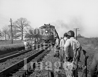 GMO Railroad photo Alco FA-1 Locomotive 704 Gulf Mobile Ohio Railroad ...