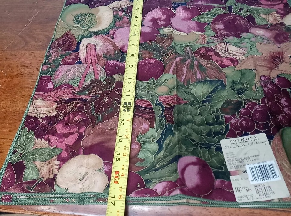 Lot Of 5 Festive Cloth Napkins Trendex Home Designs Napkins Floral ...