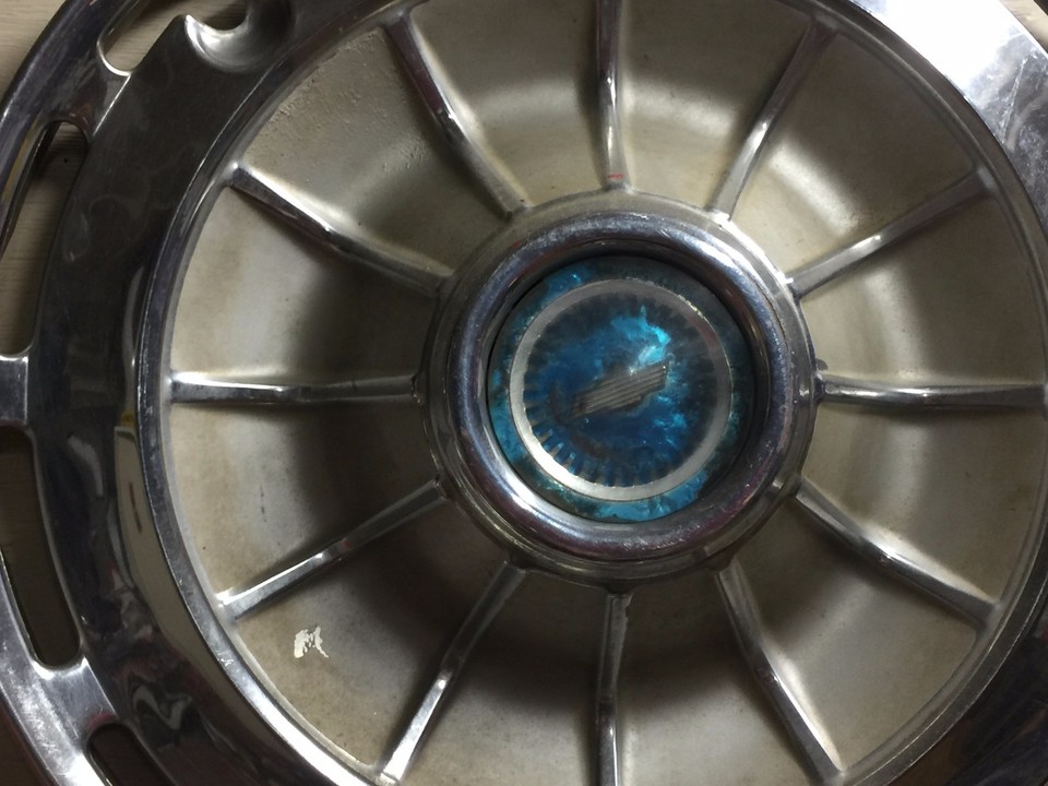 1960'S PONTIAC HUBCAP ORIGINAL GOOD SHAPE | eBay