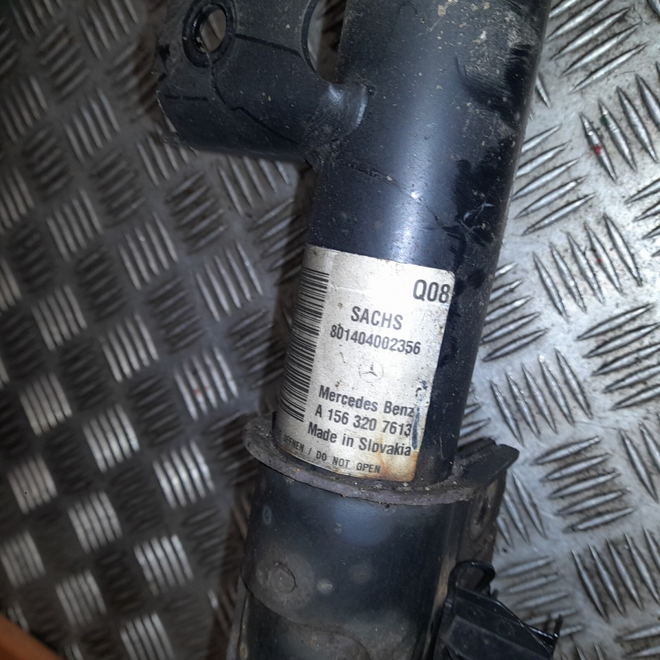 Mercedes B-Class W246 B200 Benzina Ammortizzatore Anteriore Destro ...