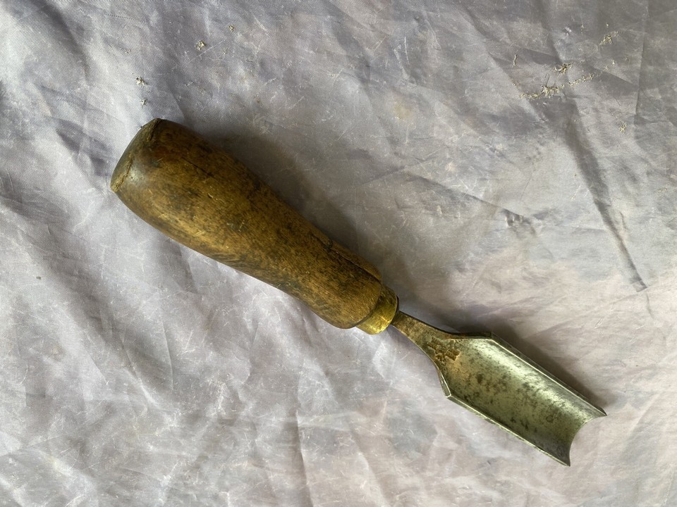 VINTAGE BUCK BROS 1 1/2 INCH” WIDE NO 6 TURNING GOUGE CHISEL - VERY ...