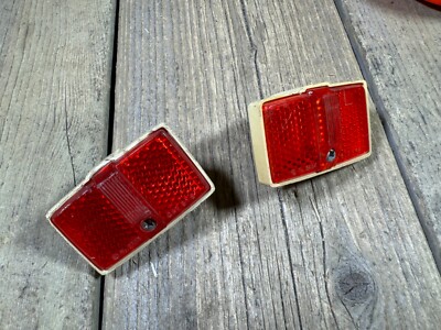 Vintage Bicycle Parts - Rear Fender Reflector - Nelo's Cycles