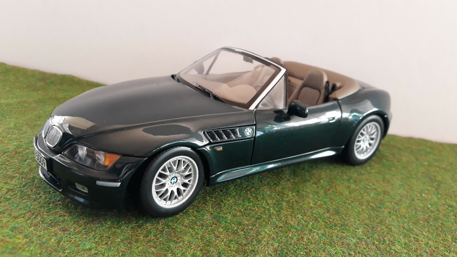 Bmw Z3 1 18 d’occasion | Plus que 2 à -70%