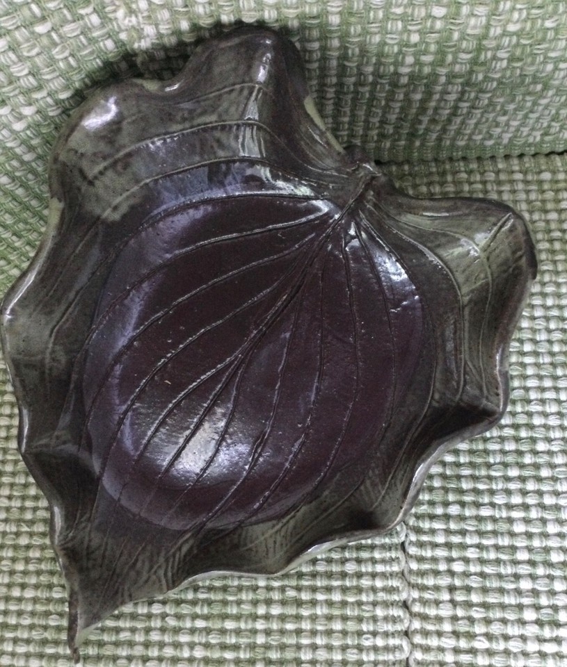 HANDMADE CERAMIC/POTTERY DARK GREEN LEAF CANDY DISH by Jean Ann Savery ...