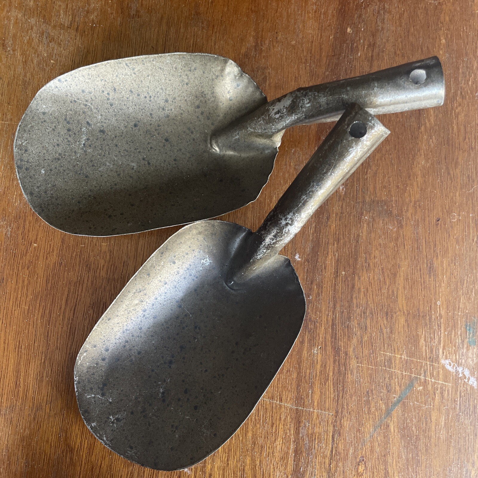 2 Vintage Metal Scoops Rustic Hole For Hanging Farm Feed Garden General ...