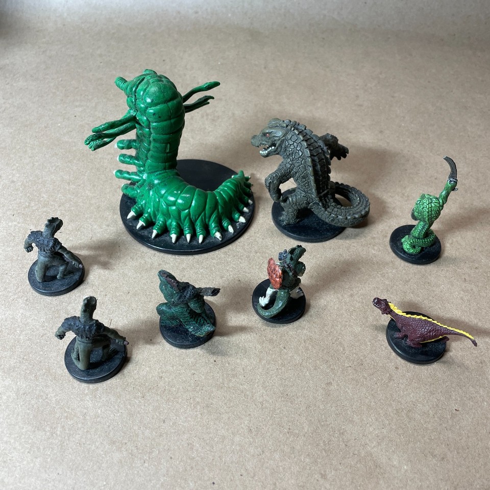 Lot of 8 Dungeon & Dragons figures Enormous Carrion Crawler Lizard men ...