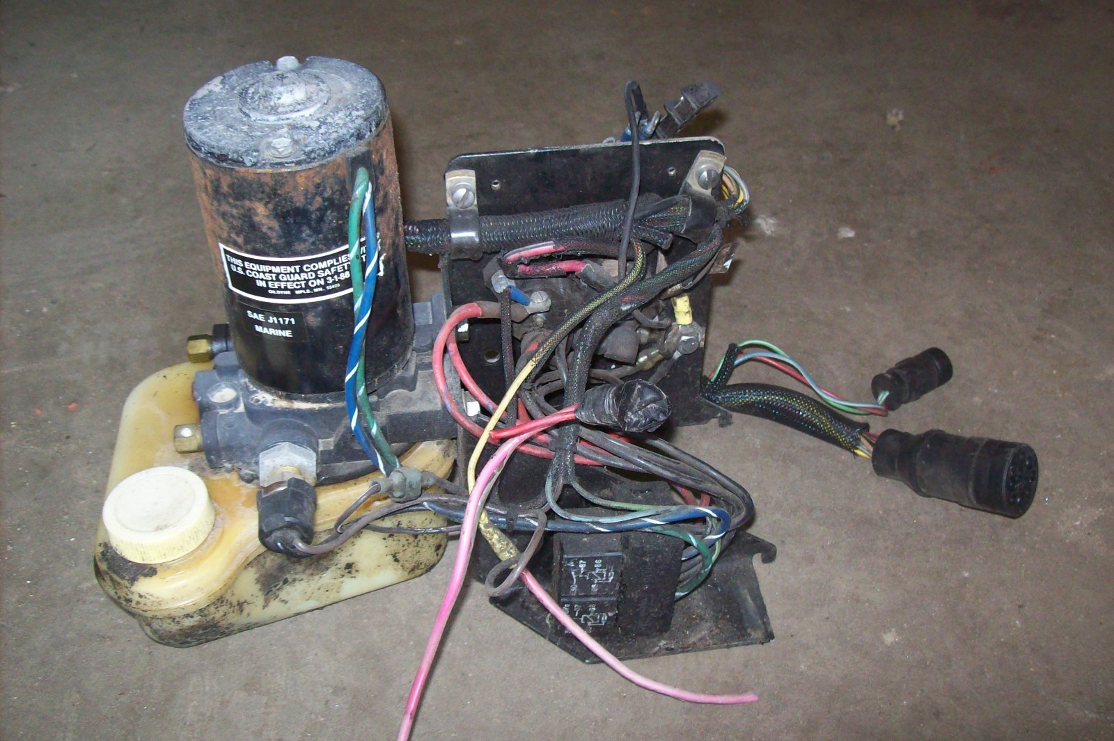 Force L Drive 120hp Power Trim Pump and Relays Bayliner | eBay