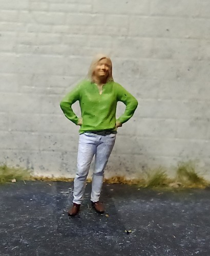 Hand painted OO gauge, 1:76 scale figure. Young Woman | eBay UK