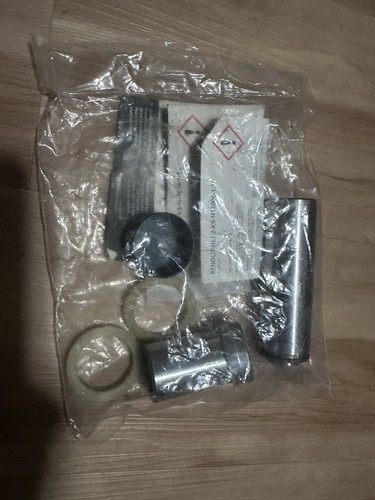 Bendix 803114 Caliper Repair Kit, ADB22X Guide & Seal (Genuine) (Extra ...