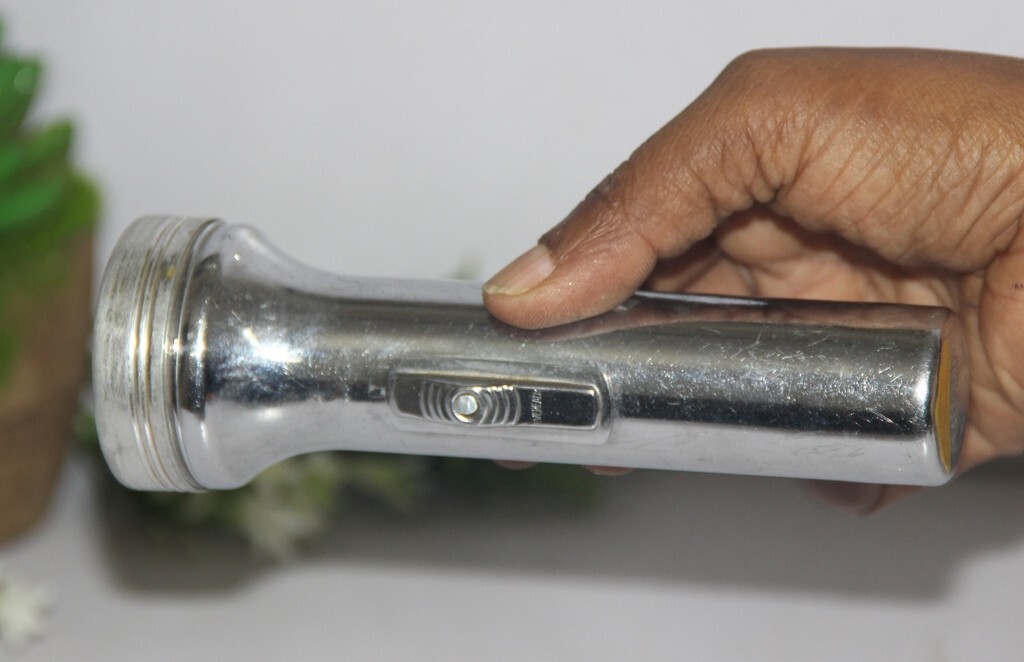 Metal Flashlight Eveready Trademark Battery Yellow Light Torch Light ...