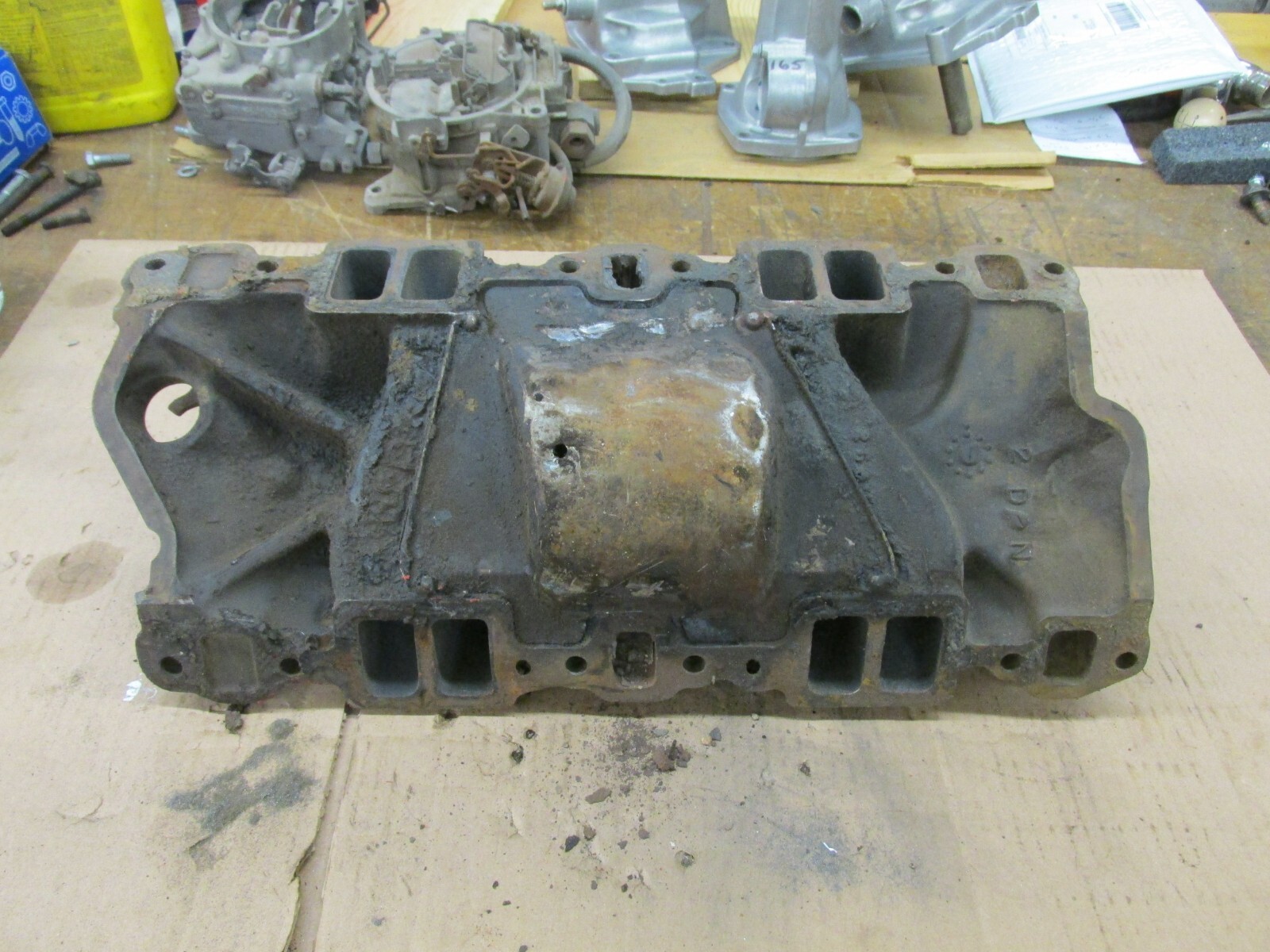 1976-82 1982 Chevy Corvette Camaro Truck 350 SBC Q-Jet Intake 346250 A ...