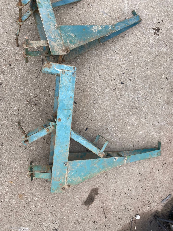 2 Used Scaffolding Steel Pump Jacks Ladder Siding Walk Board Roofing ...