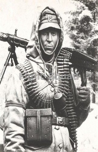 WW2 Picture Photo German Soldier Carrying MG 42 Machine 3850 | eBay