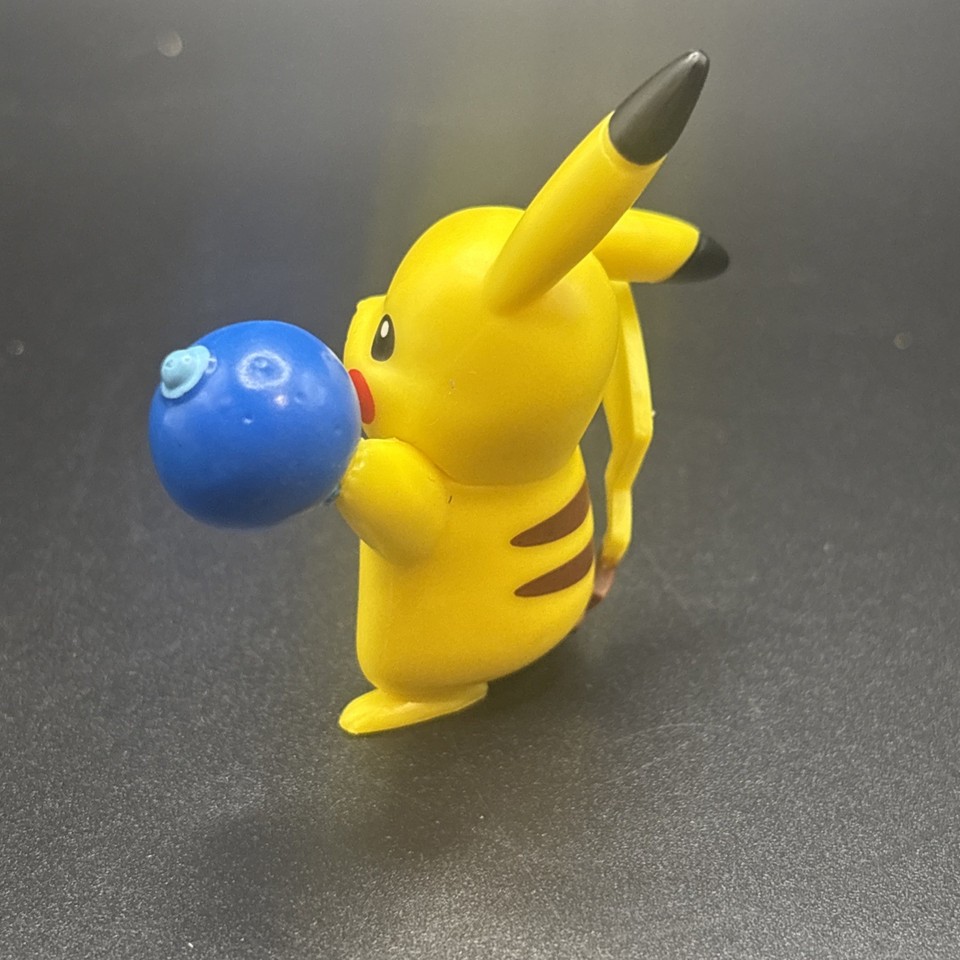 Pikachu With An Oran Berry Pokemon Battle Figure #67 | eBay