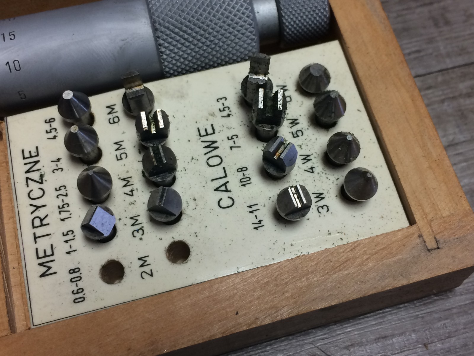 NICE POLAND 25 - 50MM METRIC THREAD PITCH MICROMETER .01MM | eBay