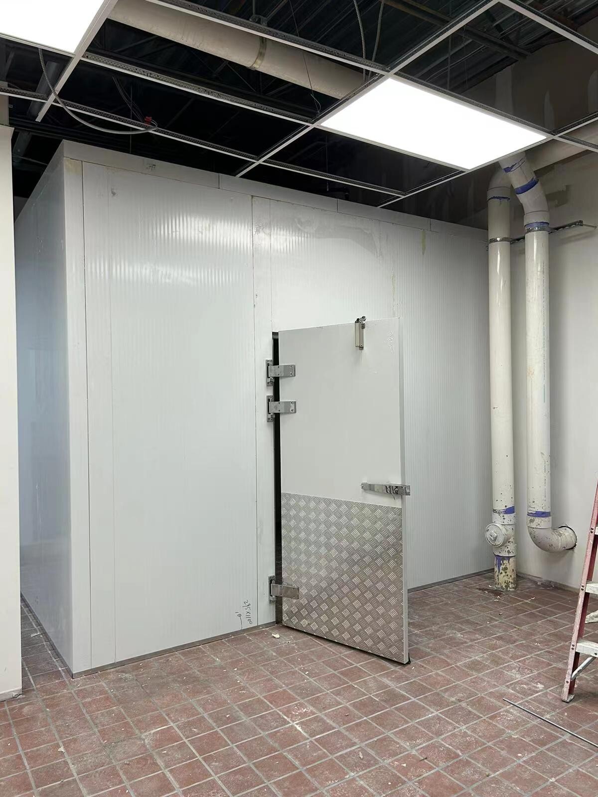 New 8'W X 8'D X 8'H Walk-in Cooler /walk in refrigerator with ...