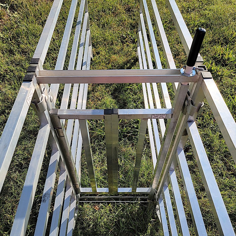Aluminum 40-Inch-Tall Sheep & Goat Folding Stop Gate 4 Sorting Alley ...