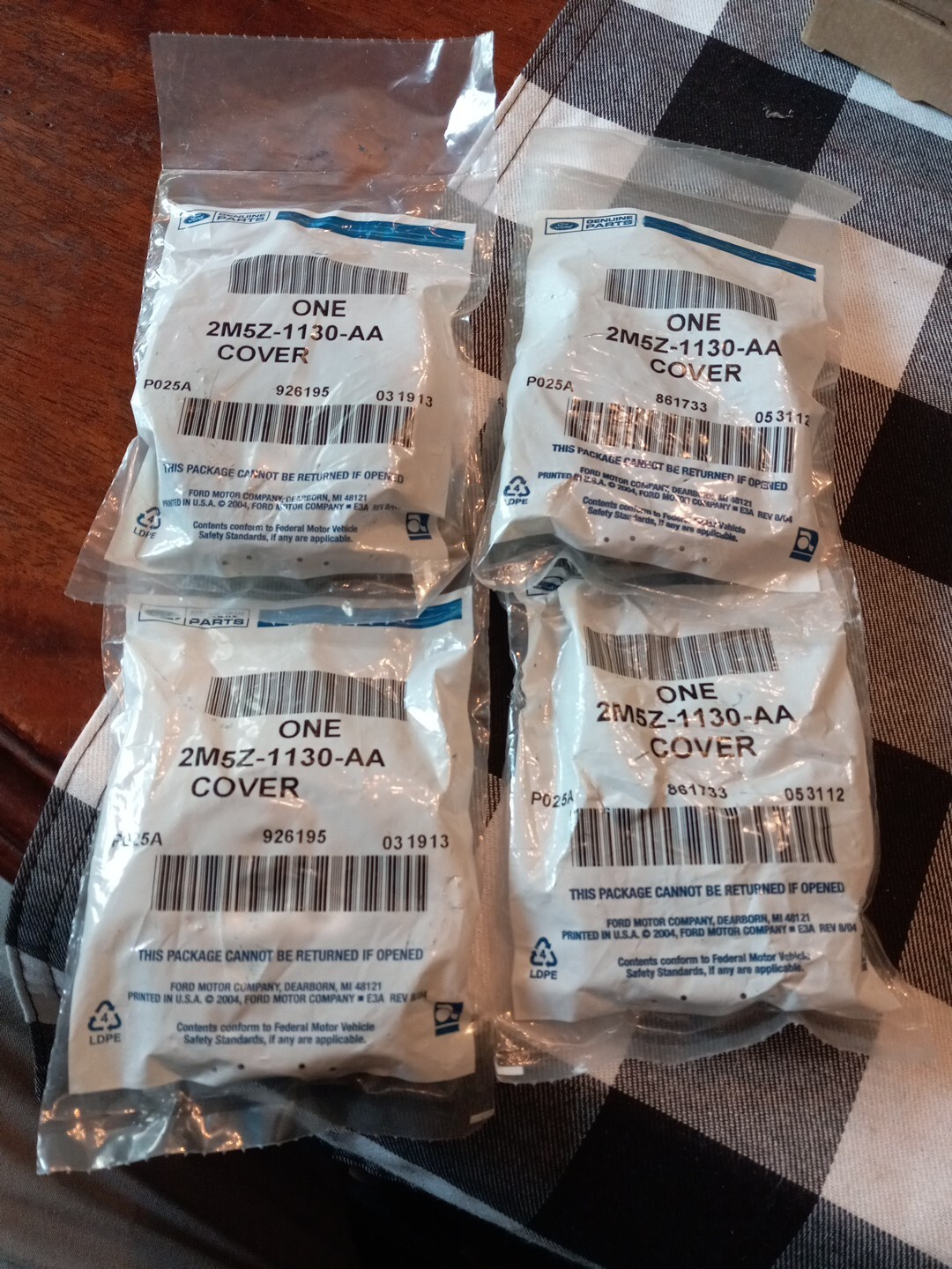 SET OF 4 NOS FORD F-150 / MUSTANG SVT NEW ALLOY WHEEL CENTER CAPS 2M5V ...