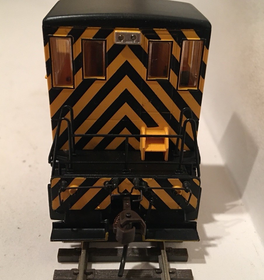 HO Bachmann 60607 Yellow Unlettered GE 70 Ton Switcher Diesel ...