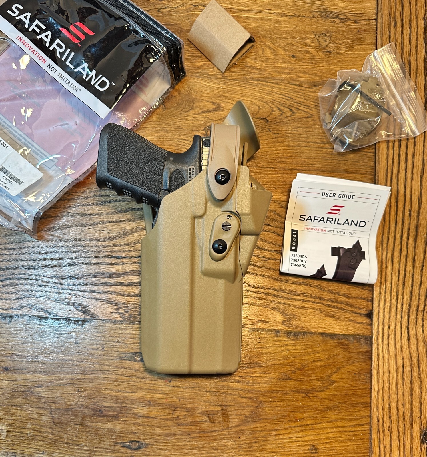 Safariland® 7360RDS ALS/SLS Level-3 RH Duty Holster, GLOCK 19 w/ LIGHT ...