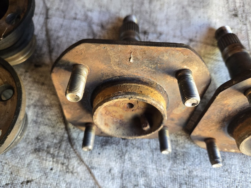 84-86 Nissan 300zx Z31 NA OEM Rear Wheel Hub Set 4 Lug | eBay Australia