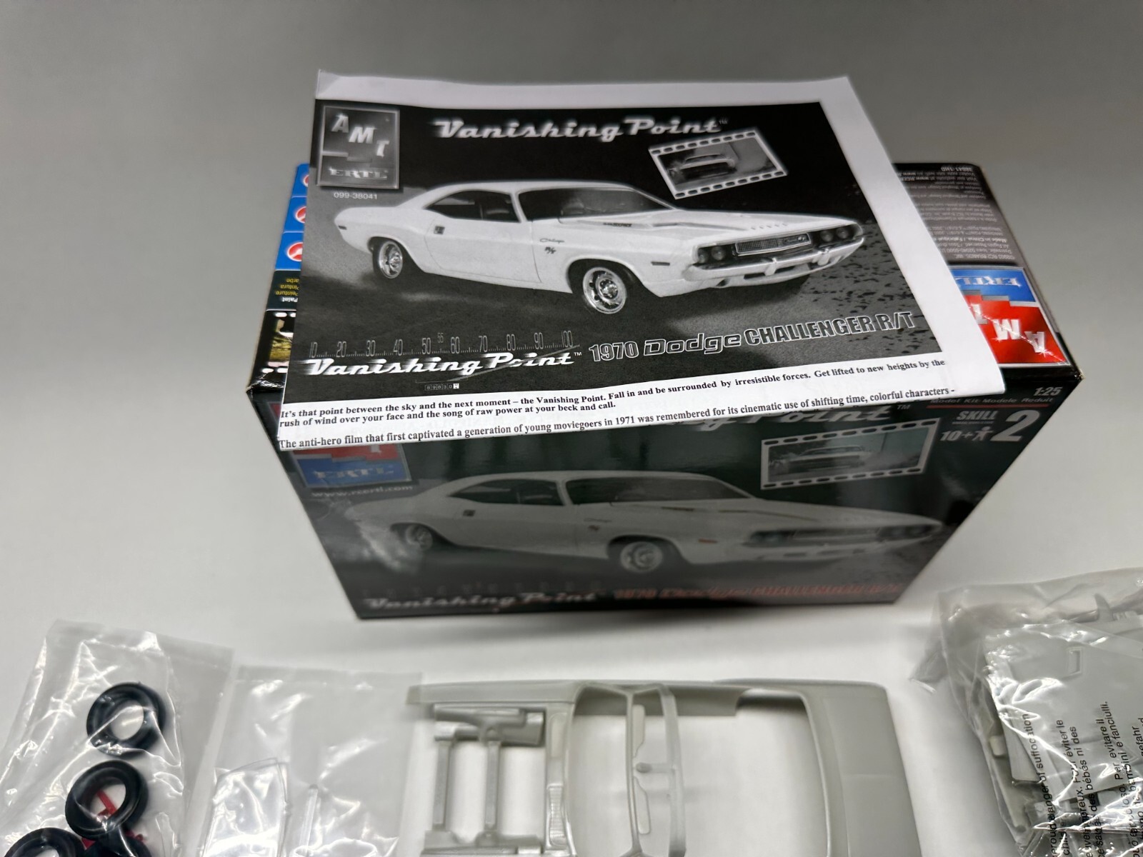 AMT 1:25 1970 Dodge Challenger R/T Vanishing Point Sealed Inside Boxed ...